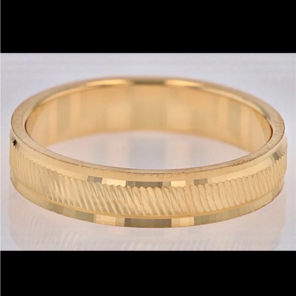 22k | Jewelry | 22k Au Finja Diamond Cut Band From The Uae Saudi Gold ...